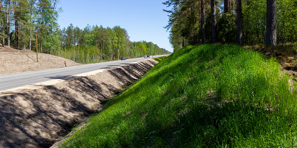 Types of ditches and their functions on the road or highway
